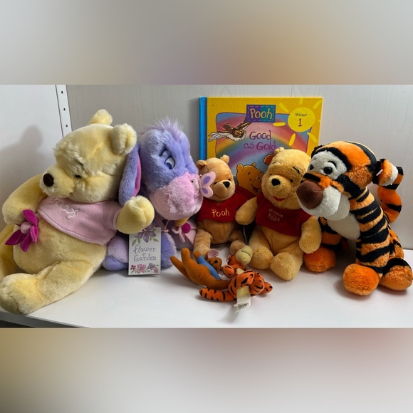 Disney | Toys | Disney Winnie The Pooh Tiger Roo Eeyore Plush Book ...